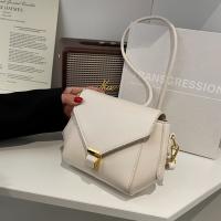 China Mini Women's Messenger Bag with Lock Geometric Design Low MOQ Mix Models 2024 Season for sale