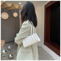 China Korean Designer Ladies Shoulder Handbag Simple Striped Pattern Daily Use 30x20cm for sale
