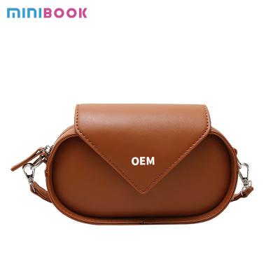 China Small Women Crossbody Bag Chain Shoulder Messenger Bag 20x15x5cm Custom Logo for sale