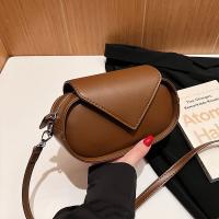 China Small Women Crossbody Bag Chain Shoulder Messenger Bag 20x15x5cm Custom Logo for sale