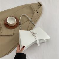 China Custom Logo 2024 Trendy Thick Chain Small Tote Shoulder Bag for Women Handbag 25cm for sale