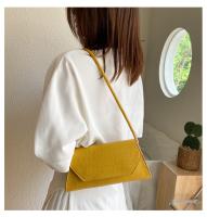 China Vintage Fashionable Small Square PU Leather Handbag Trendy Simple Underarm Bag 20x15cm for sale