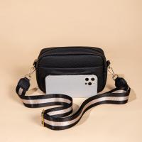 China Korean Style Ladies Small Square Bag with Zipper Closure 2024 Hot Women Handbag 20cm for sale