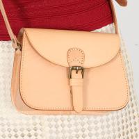 China Handcrafted Vegetable Tanned Cowhide Saddle Bag for Women Top Layer Leather Daily Use for sale