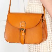 China Handcrafted Vegetable Tanned Cowhide Saddle Bag for Women Top Layer Leather Daily Use for sale