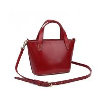 China Top Layer Vegetable Tanned Cowhide Shoulder Crossbody Saddle Bag 25x18x8cm for sale