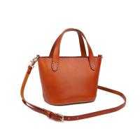 China Top Layer Vegetable Tanned Cowhide Shoulder Crossbody Saddle Bag 25x18x8cm for sale