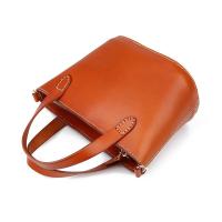 China Top Layer Vegetable Tanned Cowhide Shoulder Crossbody Saddle Bag 25x18x8cm for sale