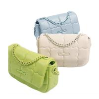 China PU Niche Design Chain Bag Women Fashion Single Shoulder Crossbody Bag Small Fragrance 20cm for sale