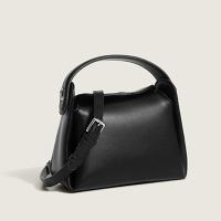 China Custom Logo Leather Crossbody Sling Bag for Women 30x20x8cm Shoulder Handbag for sale