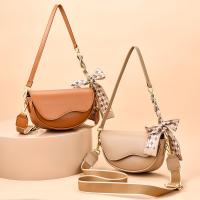 China Lightweight Soft Leather Crossbody Bag for Women Summer Versatile Textured 2024 for sale