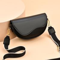 China Lightweight Soft Leather Crossbody Bag for Women Summer Versatile Textured 2024 for sale