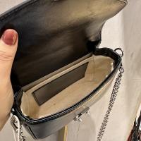 China Genuine Leather Crossbody Shoulder Bag for Women 2024 Fashion Versatile Portable Daily Use for sale