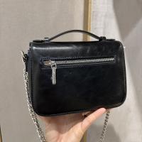 China Genuine Leather Crossbody Shoulder Bag for Women 2024 Fashion Versatile Portable Daily Use for sale