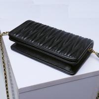 China Genuine Leather Sheepskin Pleated Chain Crossbody Bag Low MOQ Mix Models for Women for sale