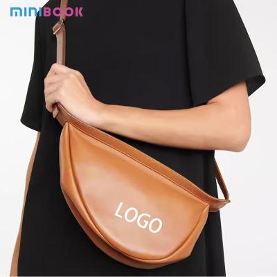 China Custom Logo Luxury Leather Bodycross Messenger Bag for Men Women 20L Capacity for sale