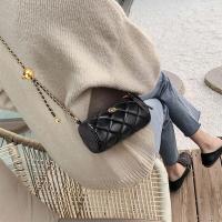 China Fashion Young Girls Leather Handbags with Chain Purse Low MOQ Mix Models 2024 for sale