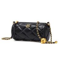 China Fashion Young Girls Leather Handbags with Chain Purse Low MOQ Mix Models 2024 for sale