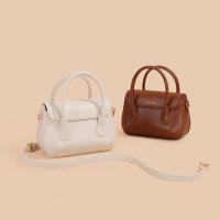China Lady Trendy Clip Crossbody Shoulder Handbag Leather Hand Bag for Women Luxury Design 2024 for sale