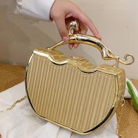 China Fashionable Metal Chain Evening Bags for Women Party Attire Low MOQ Mix Models for sale