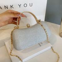 China Women's Golden Chain Shoulder Bag for Evening Events 2023 Trendy Design 30cm Width for sale