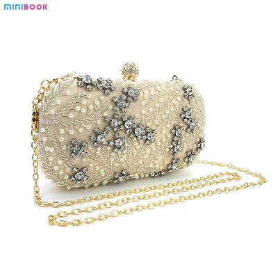 China Pearl Shining Diamond Rectangle Hand Bag for Ladies Wedding Handbag 25cm for sale