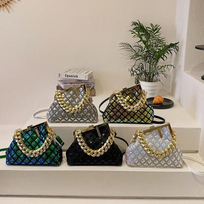 China Ladies Glitter Sequin Click Evening Clutch Purse with Custom Logo Chain 20cm for sale