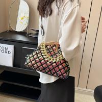 China Ladies Glitter Sequin Click Evening Clutch Purse with Custom Logo Chain 20cm for sale