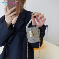 China Pearl Evening Clutch Bag 8x9x8cm Women Fashion Mini Book Style Handbag for sale