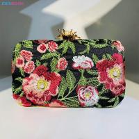 China Embroidered Handmade Beaded Dinner Bag for Daily Life Low MOQ Mix Models Custom Logo for sale