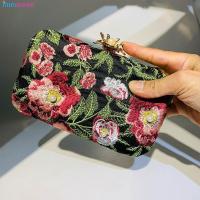 China Embroidered Handmade Beaded Dinner Bag for Daily Life Low MOQ Mix Models Custom Logo for sale