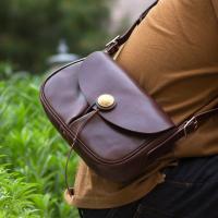 China Handmade Vintage Men's Shoulder Crossbody Bag Vegetable Tanned Leather 30cm for sale