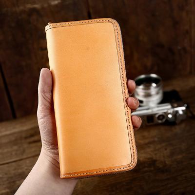 China Vegetable Tanned Cowhide Long Wallet Handmade Retro Business Wallet for Men 20cm for sale