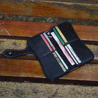 China Custom Logo Embossed Genuine Leather Biker Wallet Chain for Men 19cm 0.45kg for sale
