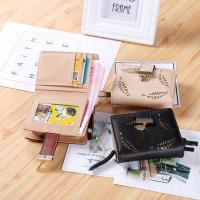 China Custom PU Leather Women Short Wallet with Zipper Closure 8 Card Slots for sale
