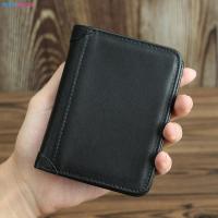 China Custom Logo Crazy Horse Leather Men's Bifold Wallet with RFID Blocking 8 Card Slots for sale