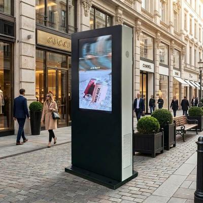 China 55 Inch Dual Screen Outdoor Digital Signage with IP65 Waterproof, 3000NITS Brightness, and Split Screen Playback for sale