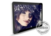 China PC Wall Mount LCD Advertising Display 65 Inch Win 10 4G 400cd/2 Brightness for sale