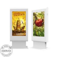 China IP56 1920x1080P 65 Inch Outdoor Digital Advertising Display for sale