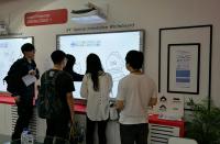 China 20 Touch Point Interactive Whiteboard 16 9 Aspect Ratio for B2B Collaboration and Learning for sale