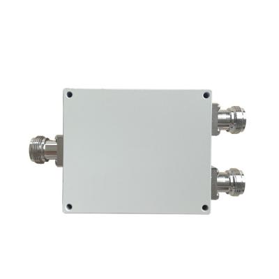 China 550-2700MHz 2 Way N Female Wilkinson Power Divider 50 Ohm IP65 for sale