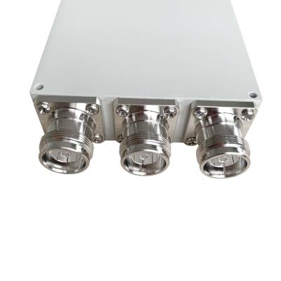 China Frequency Range 138-960MHz Antenna Power Divider For Wireless Communication for sale