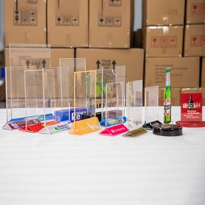 China 15 Days Delivery Restaurant / Bar / Shop Desktop Acrylic Menu Holder OEM for sale