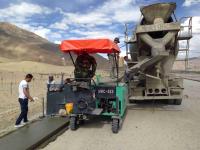 China SMC-523 Hydraulic Track Slipform Paver for Concrete Curb Construction on Challenging Ground for sale