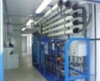 China Wind and Solar Powered Containerized Automatic Water Purifier RO Plant Booster Pump SS304 2000LPH for sale