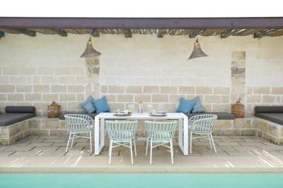 China Outer  Dining Furniture Set, SN-2607 for sale