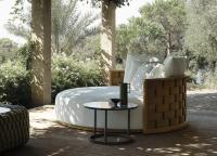 China Top Luxury Outdoor Furniture Teak Daybed with Waterproof Cushion for Hotel. Molteni SN-2698 for sale