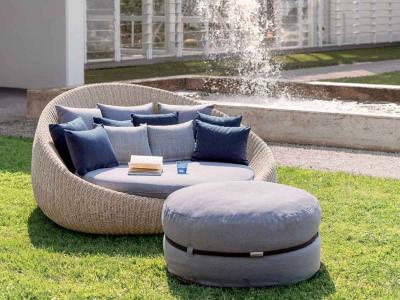 China All Weather Proof Outdoor Furniture Round Wicker Daybed for Villa Garden Use. Taigi SN-26107 for sale