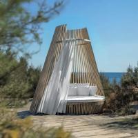 China Expensive Furniture Design Teak Outdoor Daybed with Curtain. SN-26110 for sale