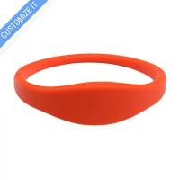 China RFID Custom Made Silicone Wristband 35mm 50mm 60mm IP68 Waterproof for sale